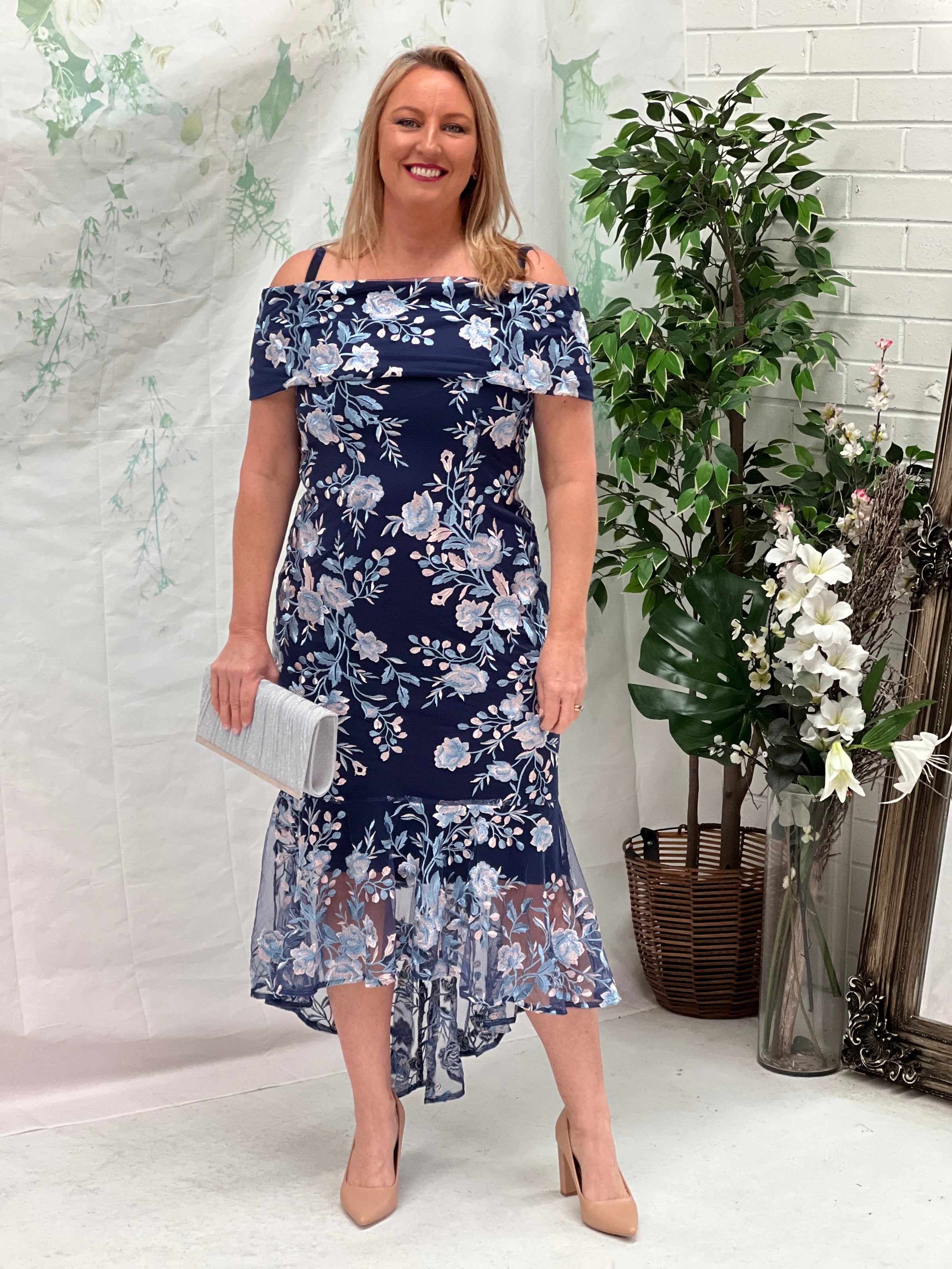 Harriet Blue Embroidered Evening Gown – Dressxox