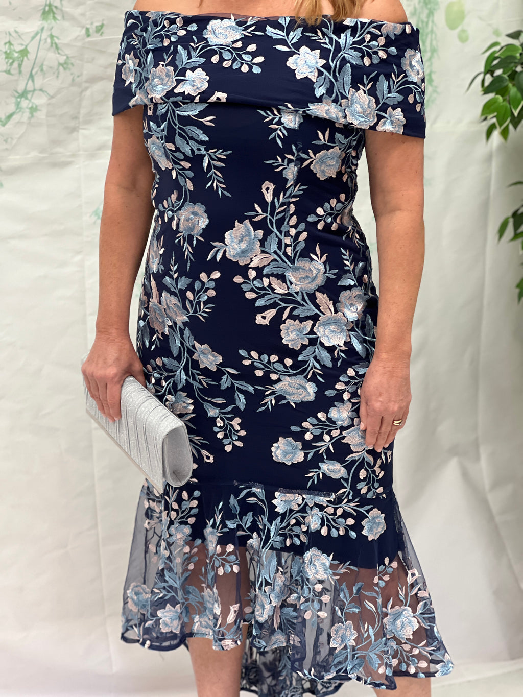 Harriet Blue Embroidered Evening Gown – Dressxox