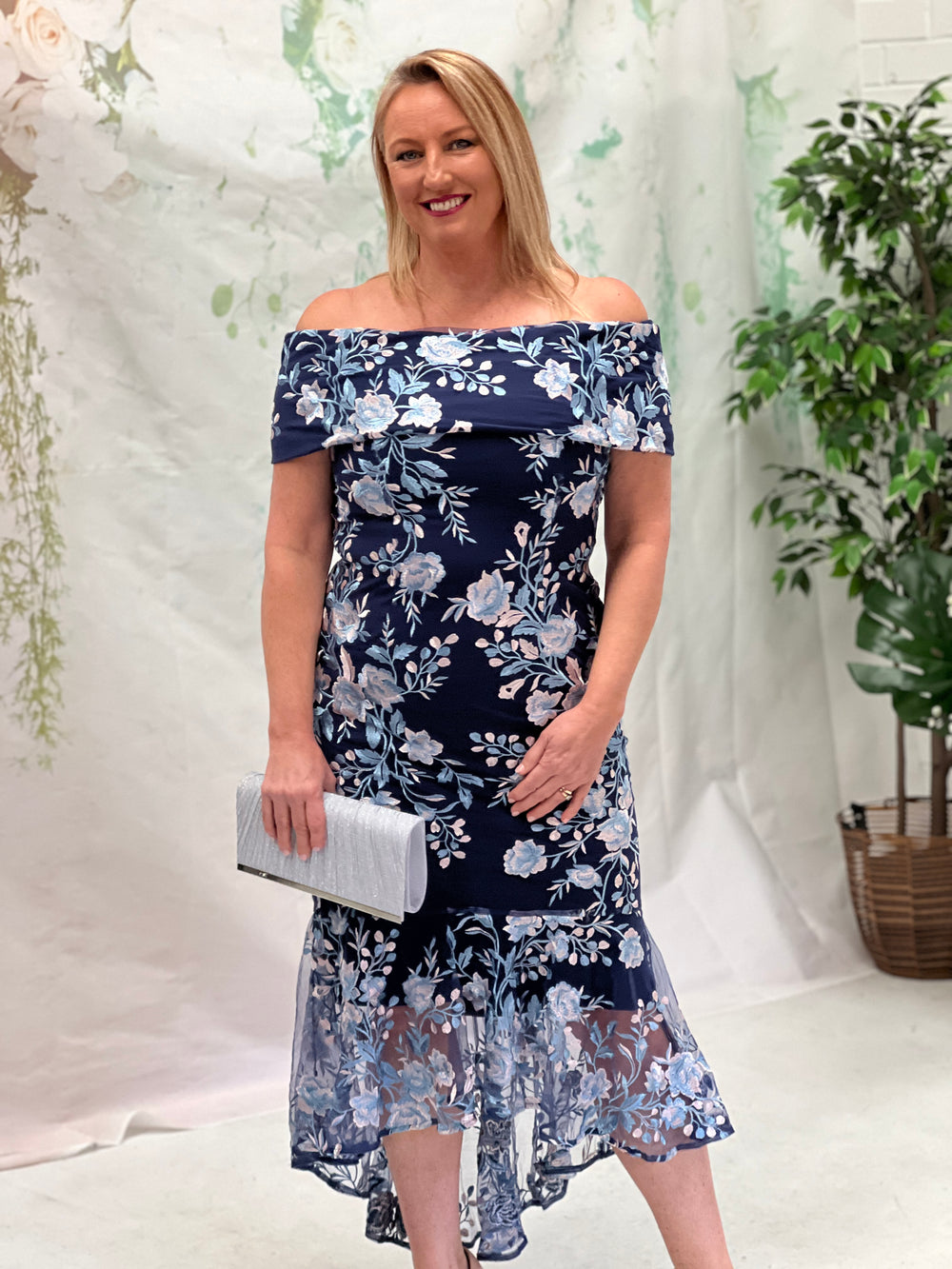 Harriet Blue Embroidered Evening Gown – Dressxox