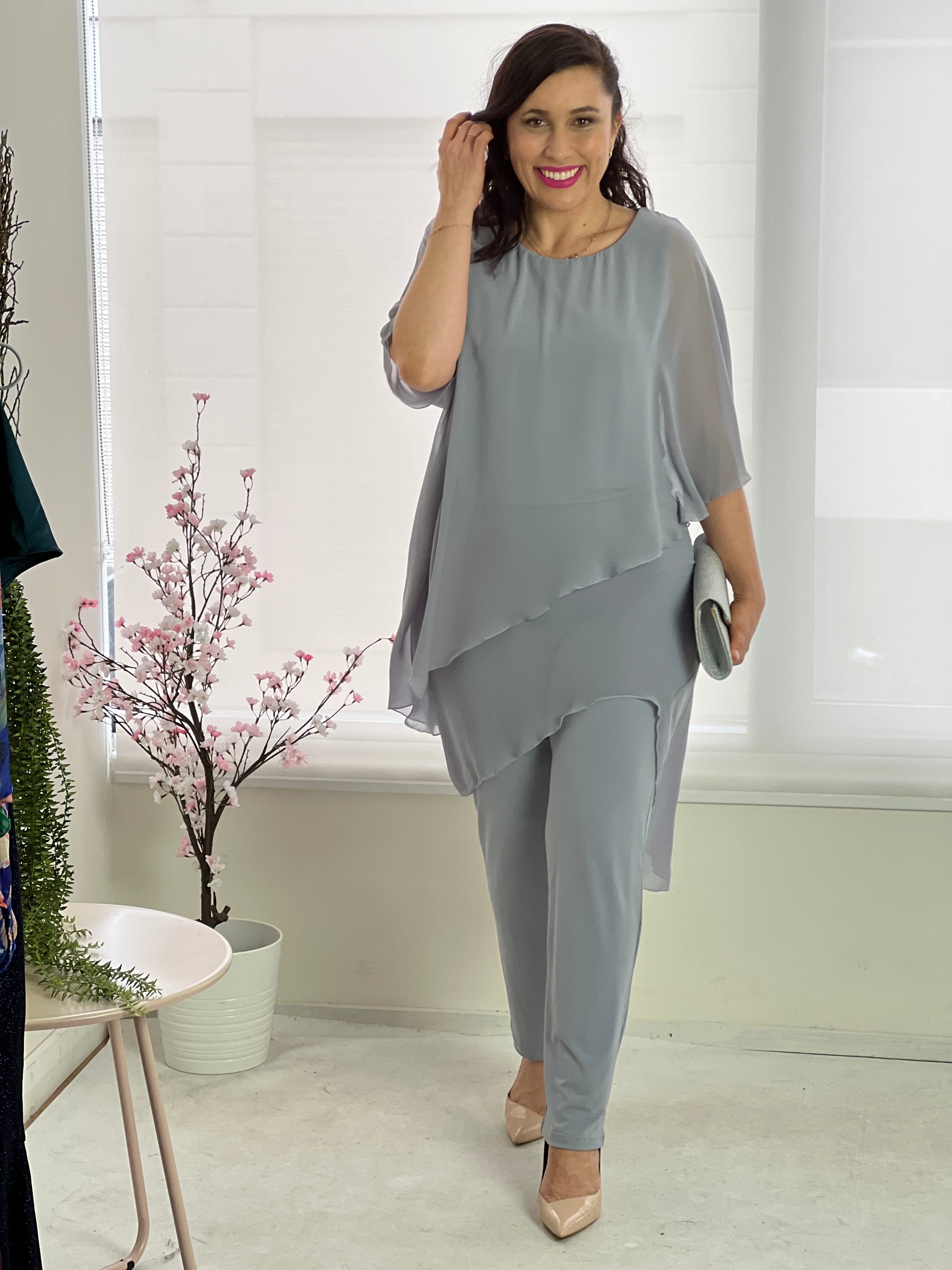 Cara Silver Elegant Jumpsuit – Dressxox